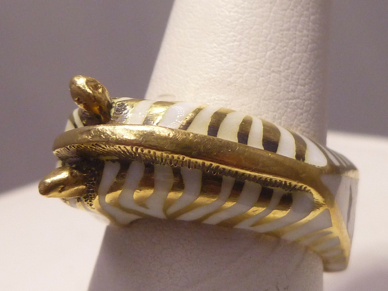 Signed Designer Jaclyn Davidson 18K Gold Zebra Wolfe Enamel Ring ...