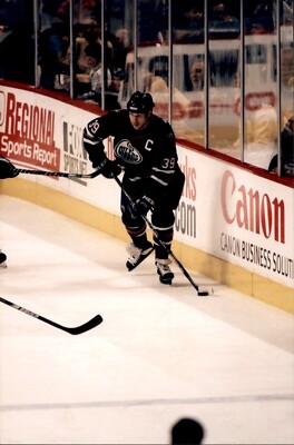 PF33 2001 Original Photo DOUG WEIGHT EDMONTON OILERS CENTER NHL ICE ...