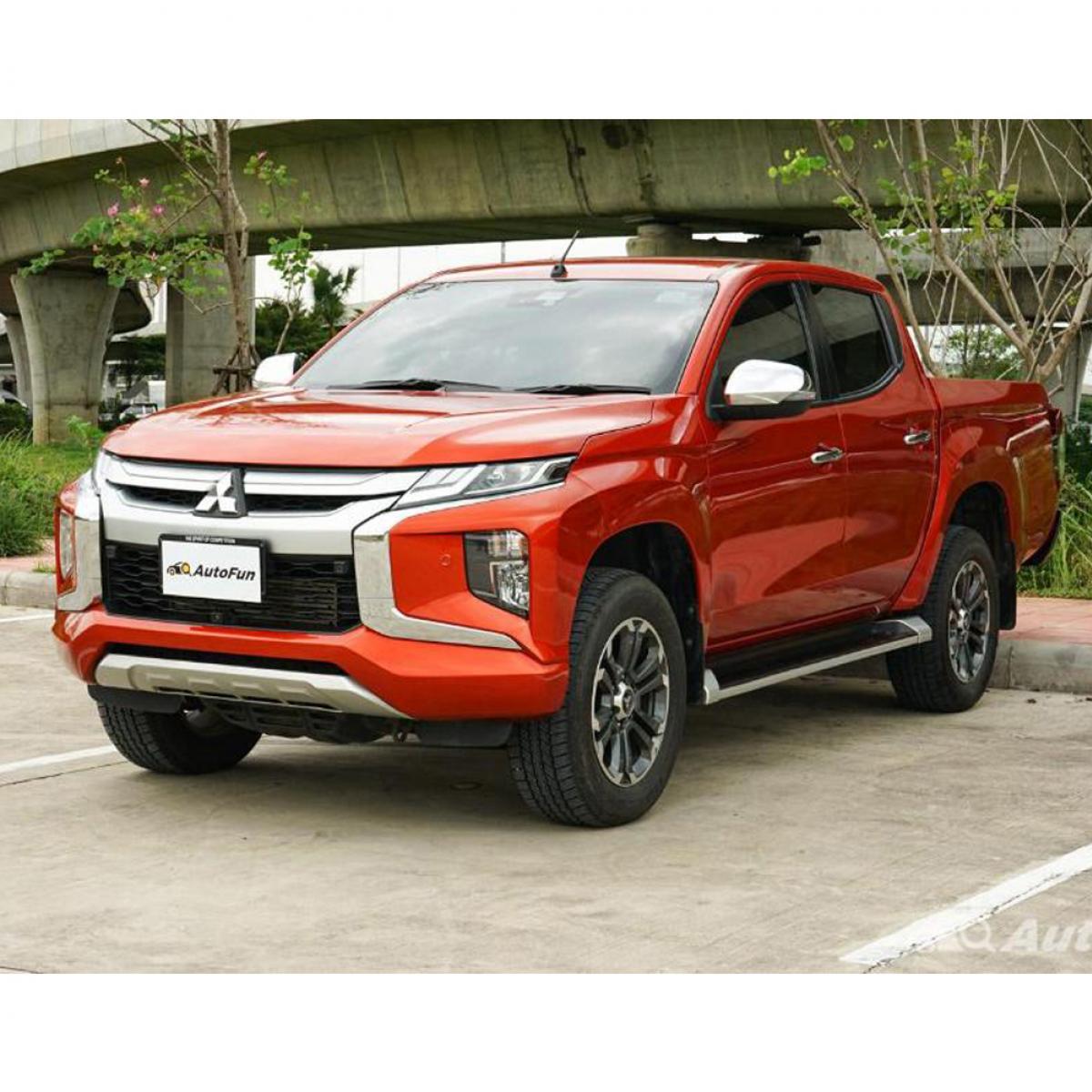 2022 Mitsubishi Strada