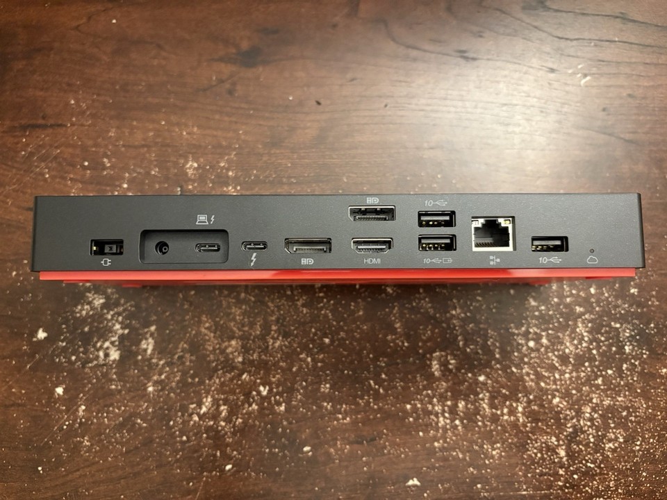 ThinkPad Universal Thunderbolt 4 Smart Dock 40B10135US UP TO 4K 60HZ | eBay