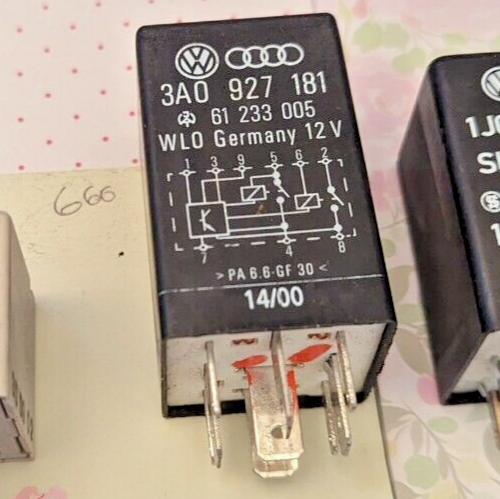 VW Passat GOLF BUG AUDI A3 A4 - relay 175 RELAY 3A0927181 61233005 WLO ...