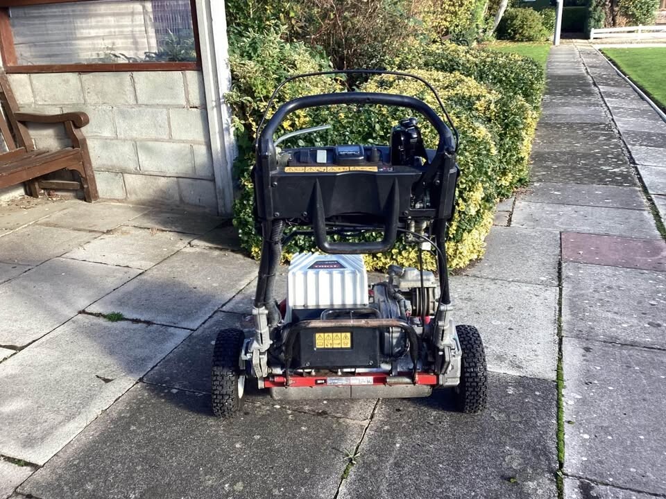Toro Greensmaster eFlex 2100 Mower for Golf, Cricket, Bowls, etc | eBay UK
