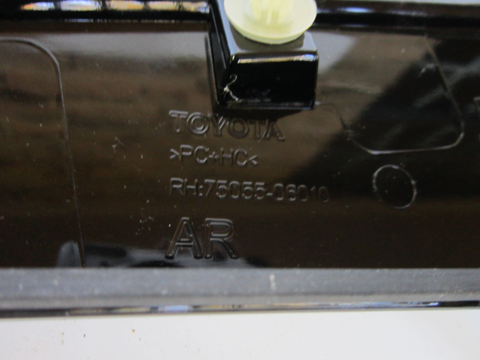 TOYOTA CAMRY 2015-2017 RIGHT PASSENGER PILLAR TRIM MOLDING 7505506010 ...