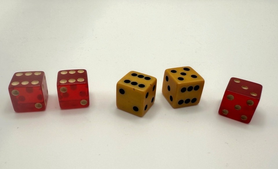 5 VTG 3 Translucent Red, & 2 Ivory BAKELITE Dice - .5" Classic Gaming ...