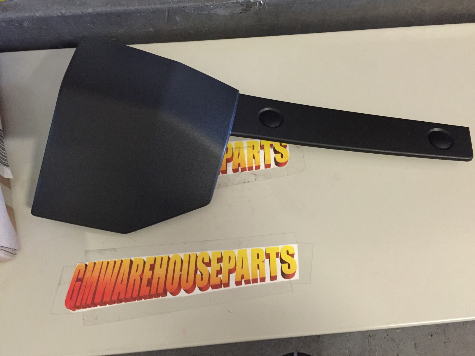 2014-2015 SILVERADO REAR OF WHEEL BED PROTECTOR RIGHT NEW GM # 22801025 ...