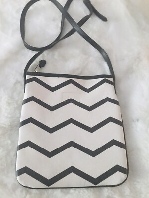 L-LR Lauren Ralph Lauren Cream & Black Crossbody Bag BNNT | eBay UK