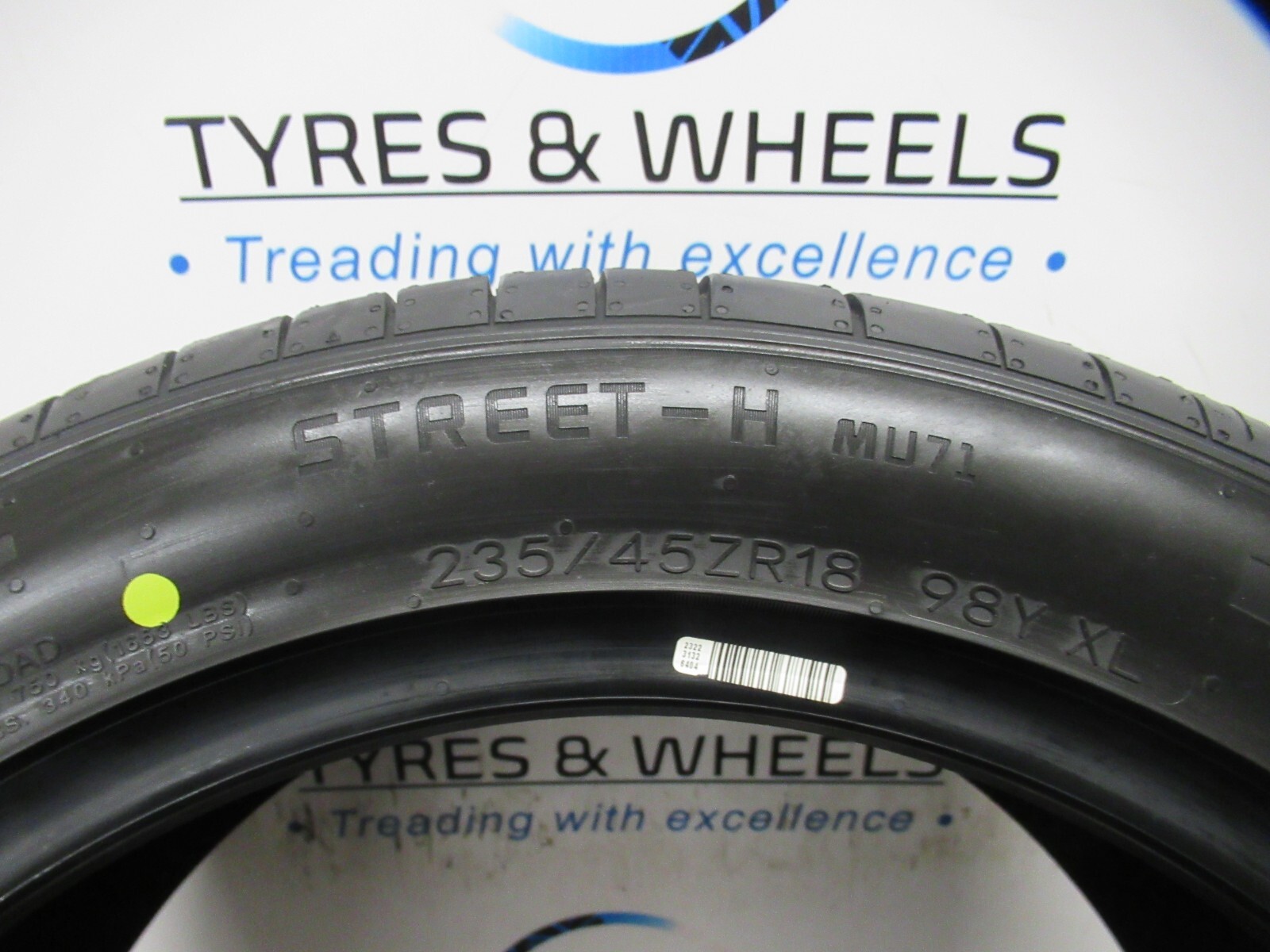 X4 235 45 18 235/45ZR18 98Y XL DYNAMO MU71 NEW TYRES *UNBEATABLE 'A ...