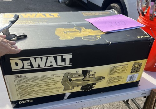DEWALT DW788 Scroll Saw 1.3A 20" Steel Blade Vari-Speed Trigger Precise ...