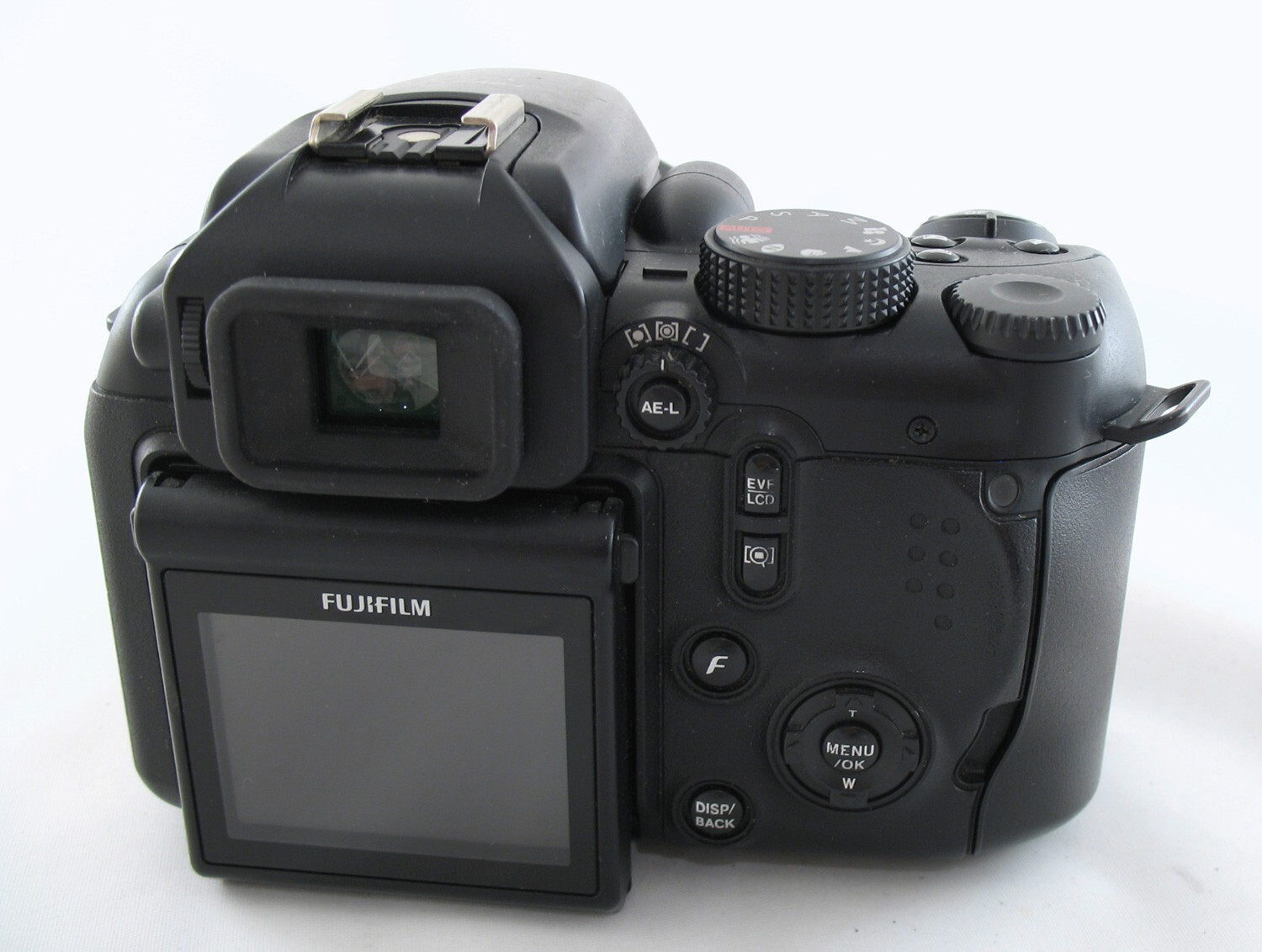 Fuji FinePix S9600 D-SLR style Digital Bridge Camera 9MP,28-300mm Zoom ...