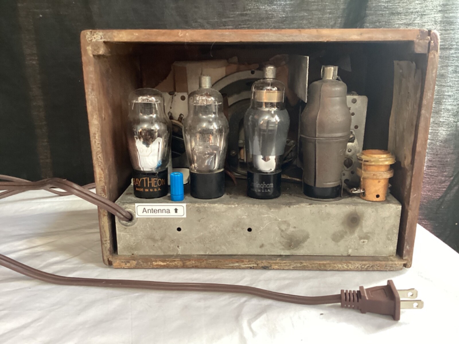 Antique Aetna wood art deco tube radio 6x7.5x10 | eBay