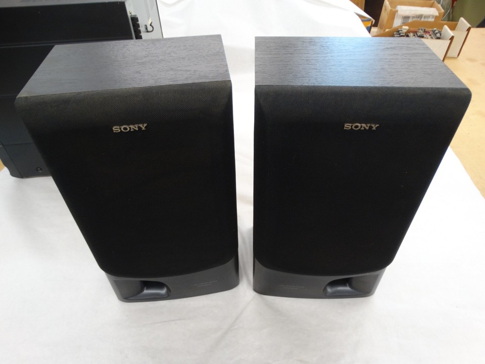 Sony LBT-D250 Stereo w/ PS-LX56 Turntable, SS-D255 Speakers, Paperwork ...