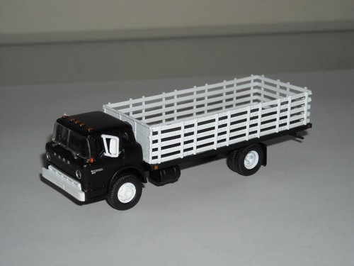 Athearn HO scale Ford C cab w/ Rack Body, black/white | eBay