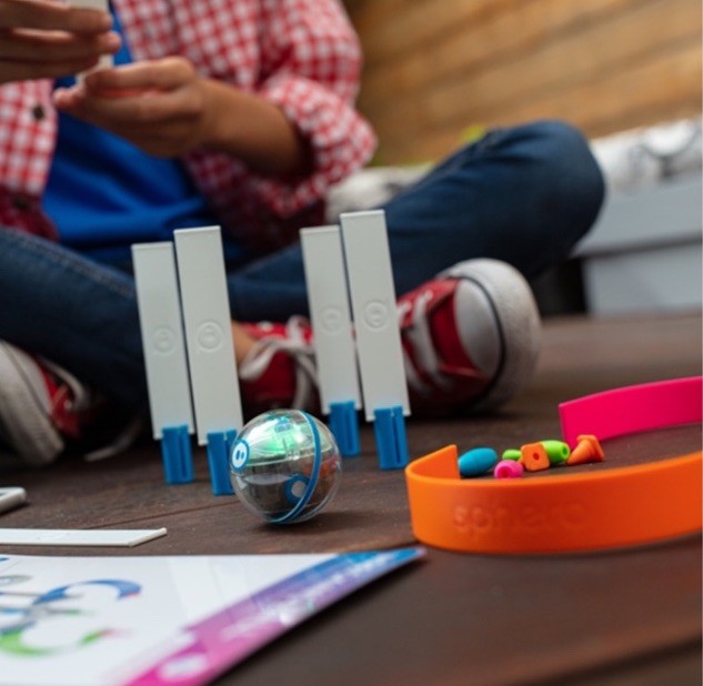 Mini Activity Kit - App-Enabled Coding Robot - 55 Piece Construction ...