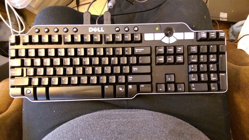 Dell TH836 or Y-UK-DEL1 Multimedia USB Keyboard 2-Port USB Hub . no vol ...