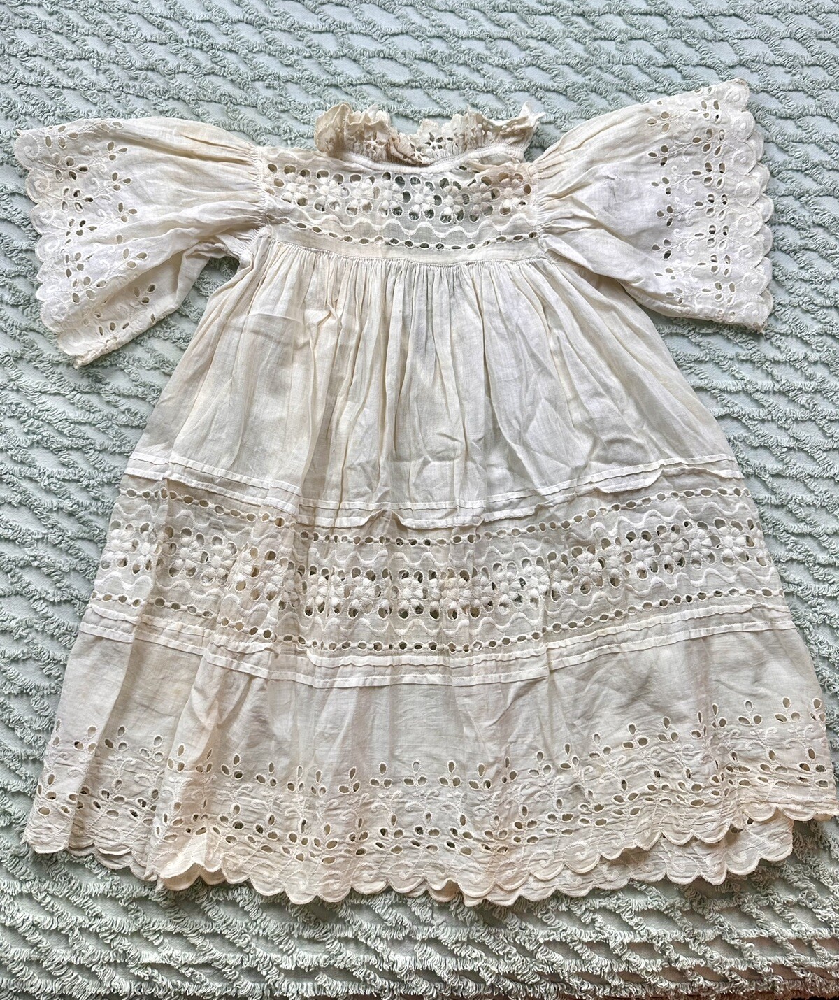 Antique Edwardian 1910's Girl's Daisy Eyelet Lace Cot… - Gem