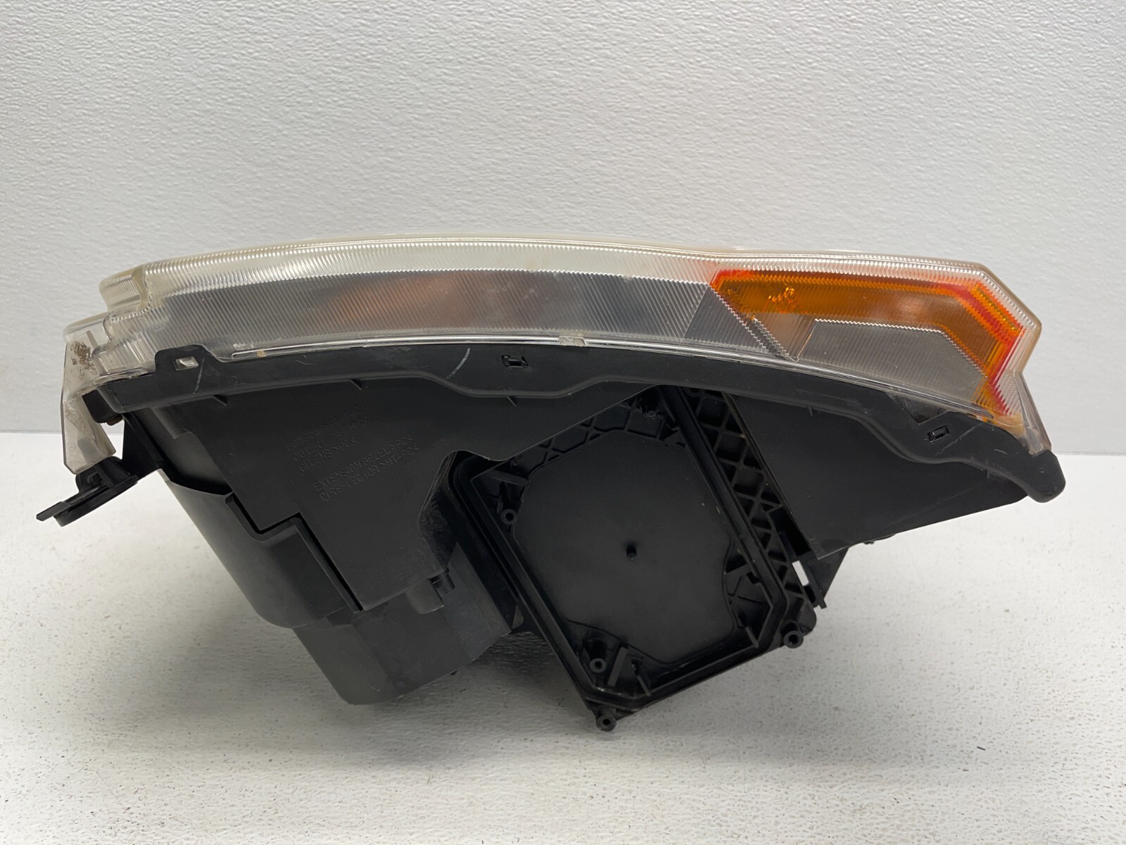 2005-2009 Land Rover LR3 Left Driver Side Headlight Halogen OEM ...