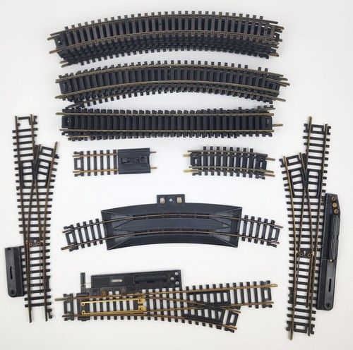 Lot of 26 HO Scale Track Atlas Tyco Curves Straight Switch Bumper ...