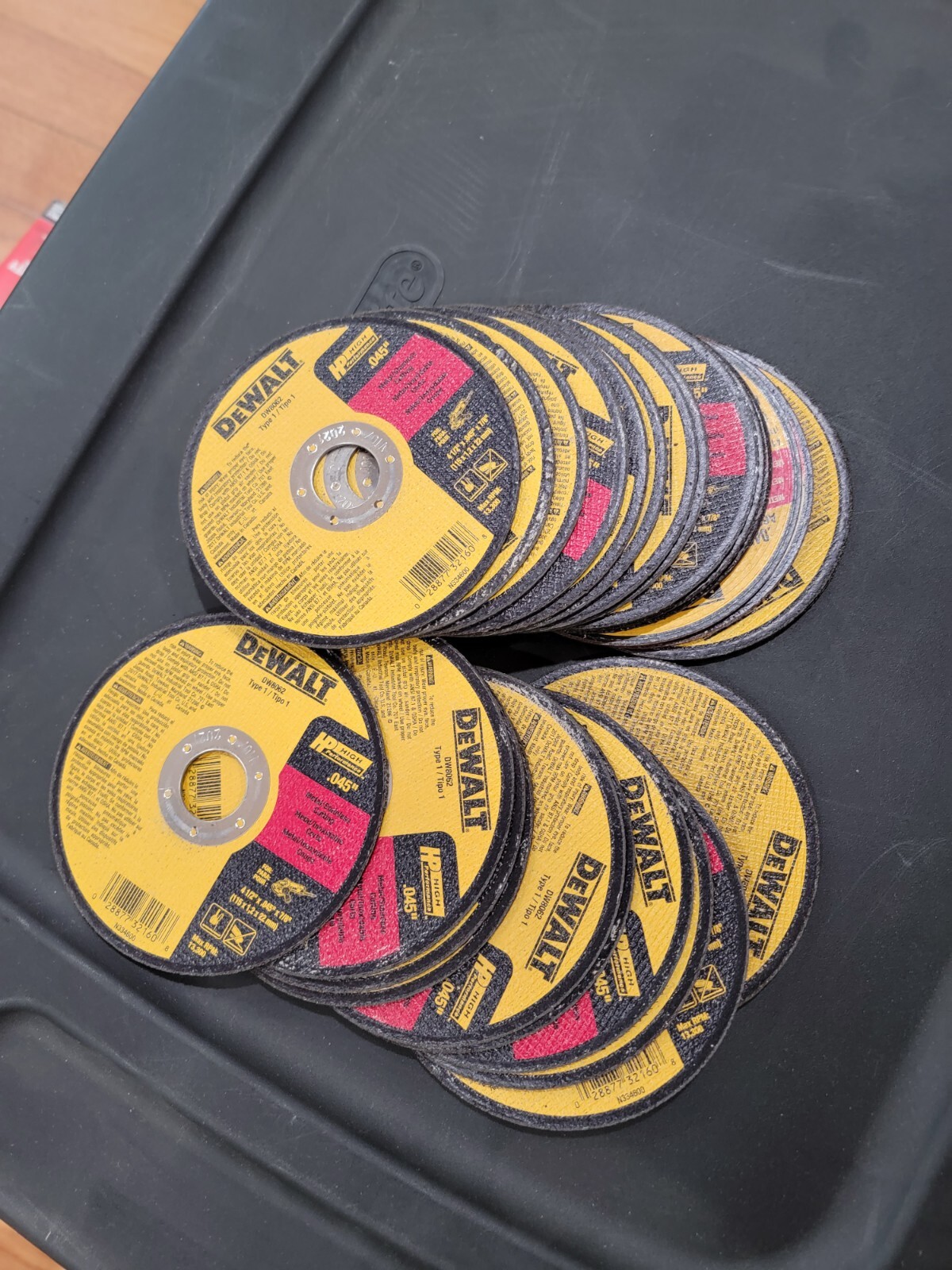 DEWALT DW8062 4.5-inch Type 1 HP Metal Cutting Wheel 27x Disc ...