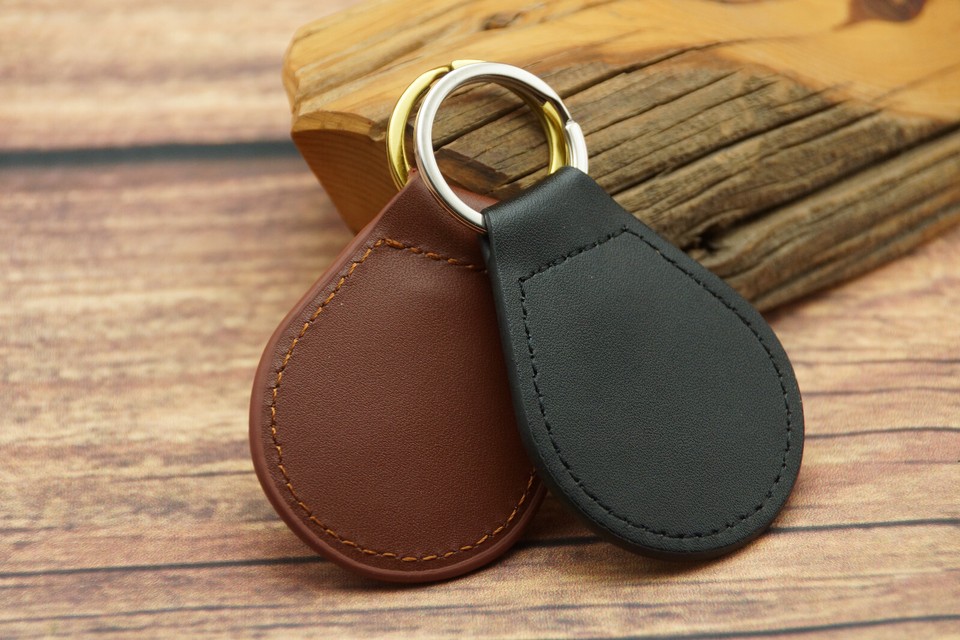 NEW RARE VINTAGE 70s BLACK CHEVY CORVETTE RACE FLAGS Leather Key Chain ...