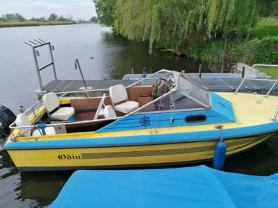 Motorboot mit Kajüte Sonnendach Straßentrailer 15 PS Motor ...