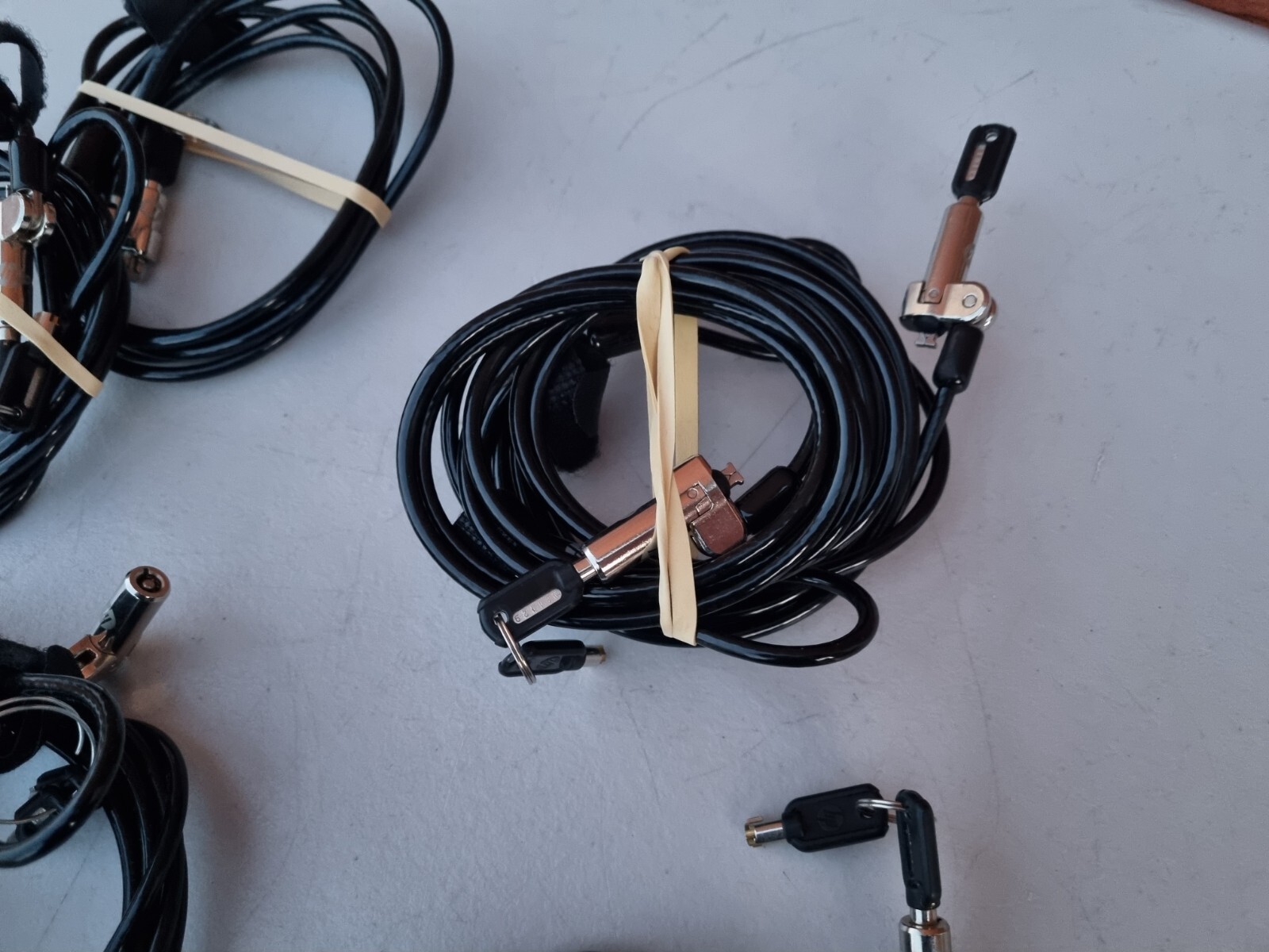 Joblot of 2 HP Nano Master Keyed Cable Lock 1AJ39AA. Joblot of 2 ...