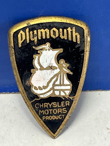 VINTAGE PLYMOUTH CHRYSLER MOTORS PRODUCT ORNAMENT EMBLEM BADGE A5 | eBay