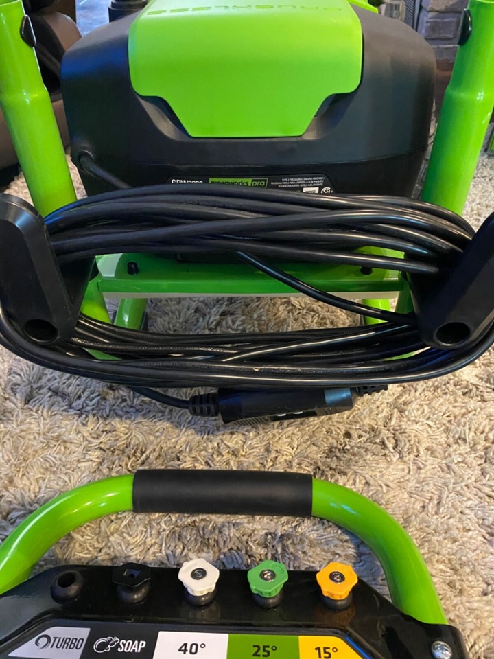 GreenWorks Pro 3000 MAX PSI 2.0 GPM Brushless Electric Pressure Washer ...