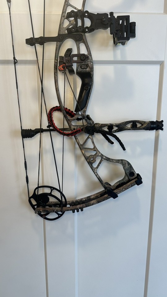 Hoyt Spyder Thirty 30 Compound Bow RH 50#-60#, AirShox, Accessories ...