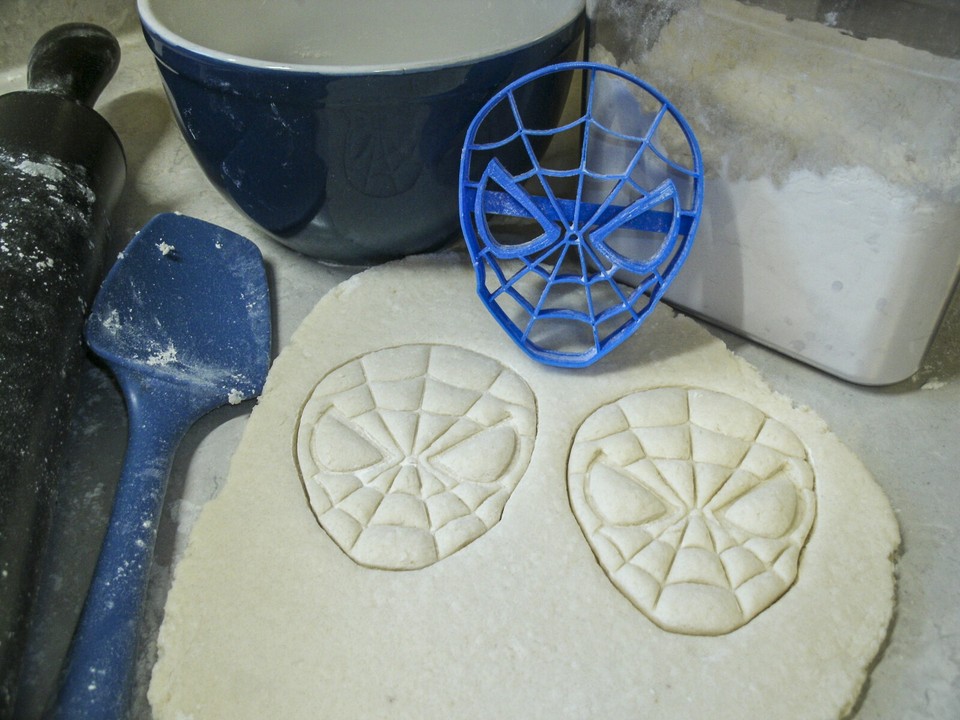 AVENGERS INFINITY WAR MARVEL CHARACTERS LOGOS SET OF 10 COOKIE CUTTER ...