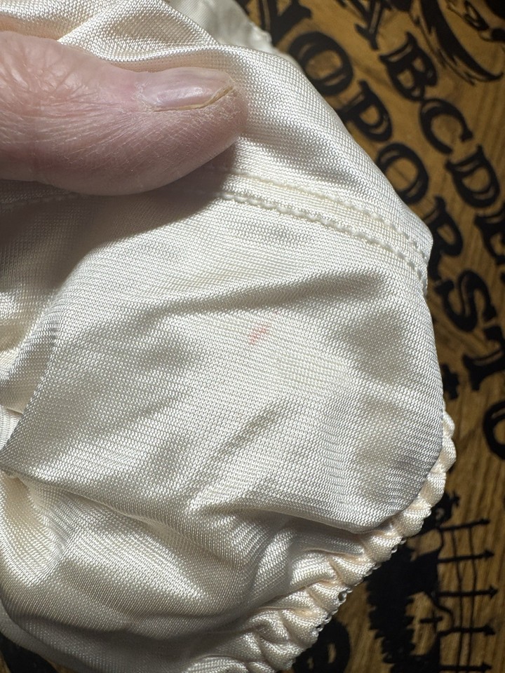 VINTAGE VICTORIA’S SECRET GOLD LABEL STRING-BIKINI PANTY ! MEDIUM TLC ...