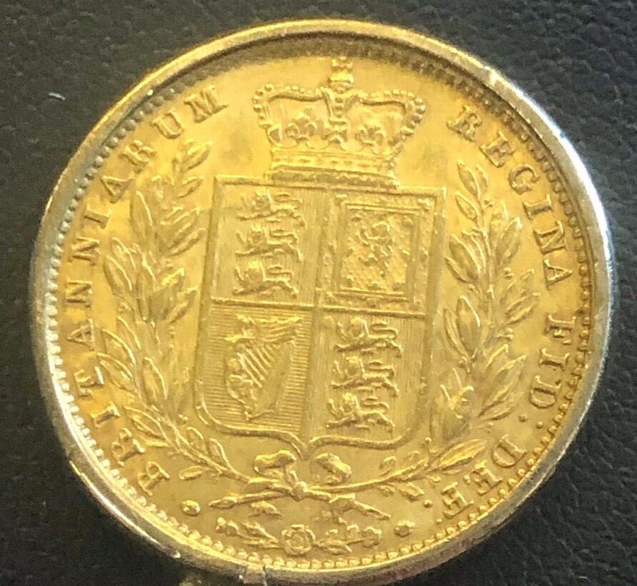 1853 Great Britain Queen Victoria 22kt Gold Sovereign, Raised WW in ...