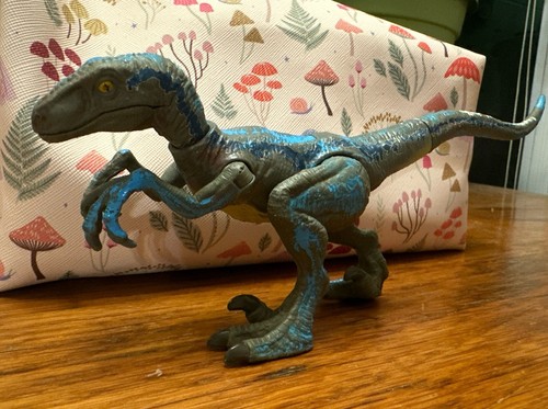 Jurassic World Blue Velociraptor Raptor Figure Dinosaur Toy Apprx 7 ...