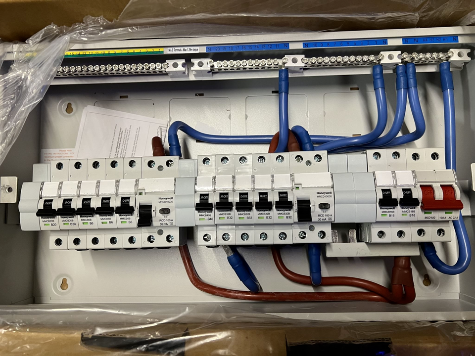 MK Honeywell 21 Way Dual RCD 100A Consumer Unit Fuse Board 12 Mcbs ...