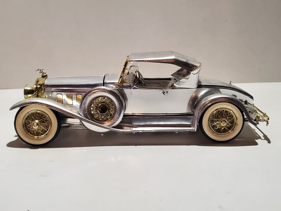 Monogram 1930 Packard Boattail Speedster Silver 1:24 Plastic Model Kit ...