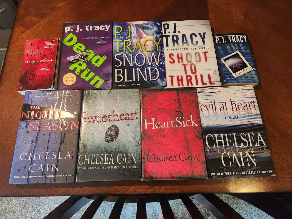 Bulk Book Lot 19 Paperback/Hardcover Mystery Thriller Suspense Crime ...