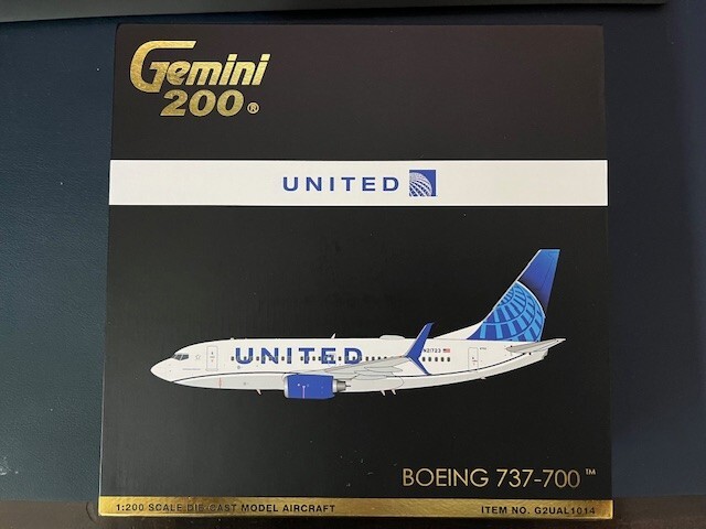 United Airlines B737-700 N21723 1:200 GeminiJets G2UAL1014 **NOT FLAPS ...