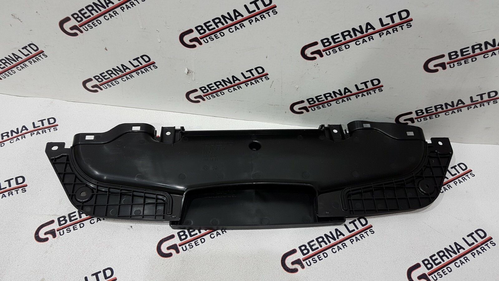 Genuine Volvo V40 D2 1.6 DIESEL 2012 - 2018 Air Guide Intake Pipe Duct ...