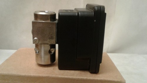 SETRA MODEL 230 PRESSURE TRANSMITTER 24VDC / 4-20MA - 2301100PD2F11B No ...