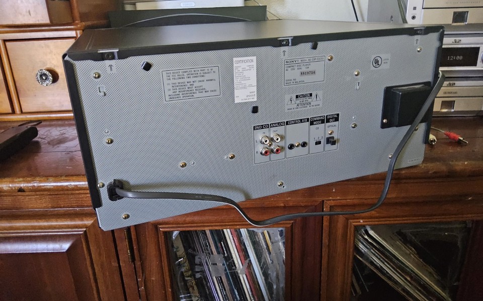 Sony CDP-CX355 MegaStorage 300 CD Changer - with remote control | eBay
