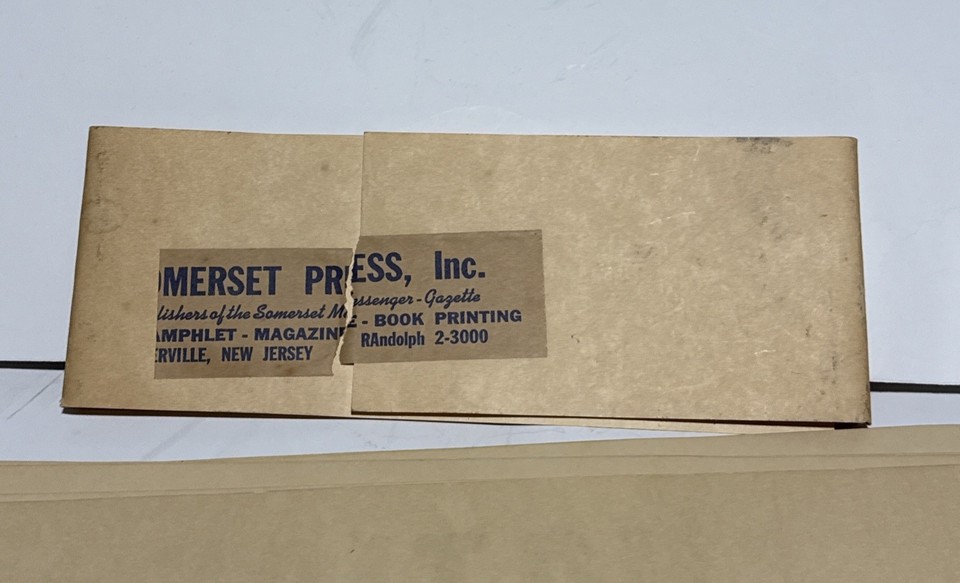 14 Vintage NO HUNTING OR TRESPASSING PAPER CARDBOARD SIGNS | eBay
