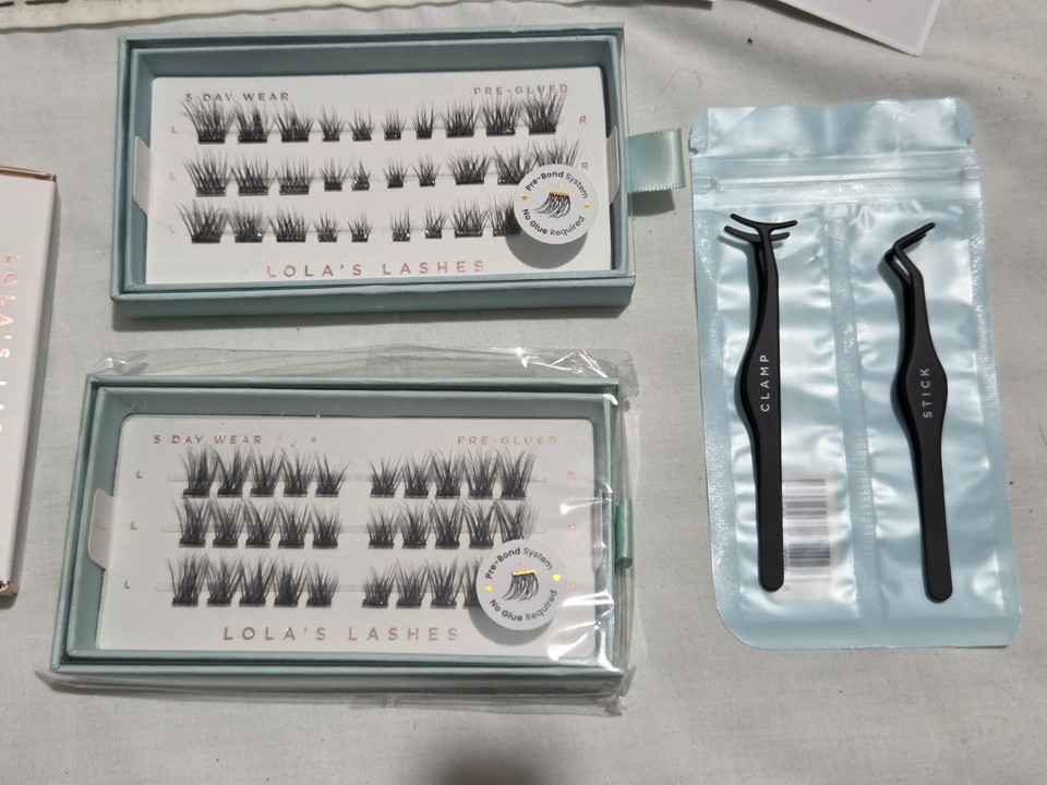 Lola's Lashes Pre-glued Lashes - Soft Definition - 2 Sets & accessories ...