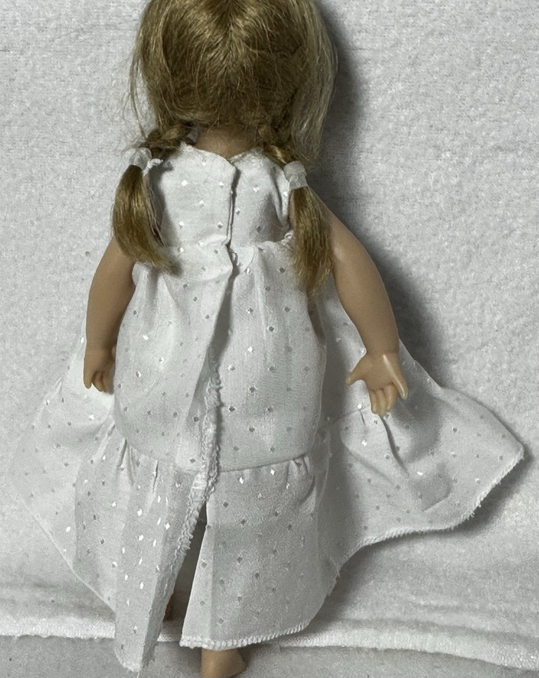 Helen Kish Riley's World Riley, redressed & wearing Madeline's ...