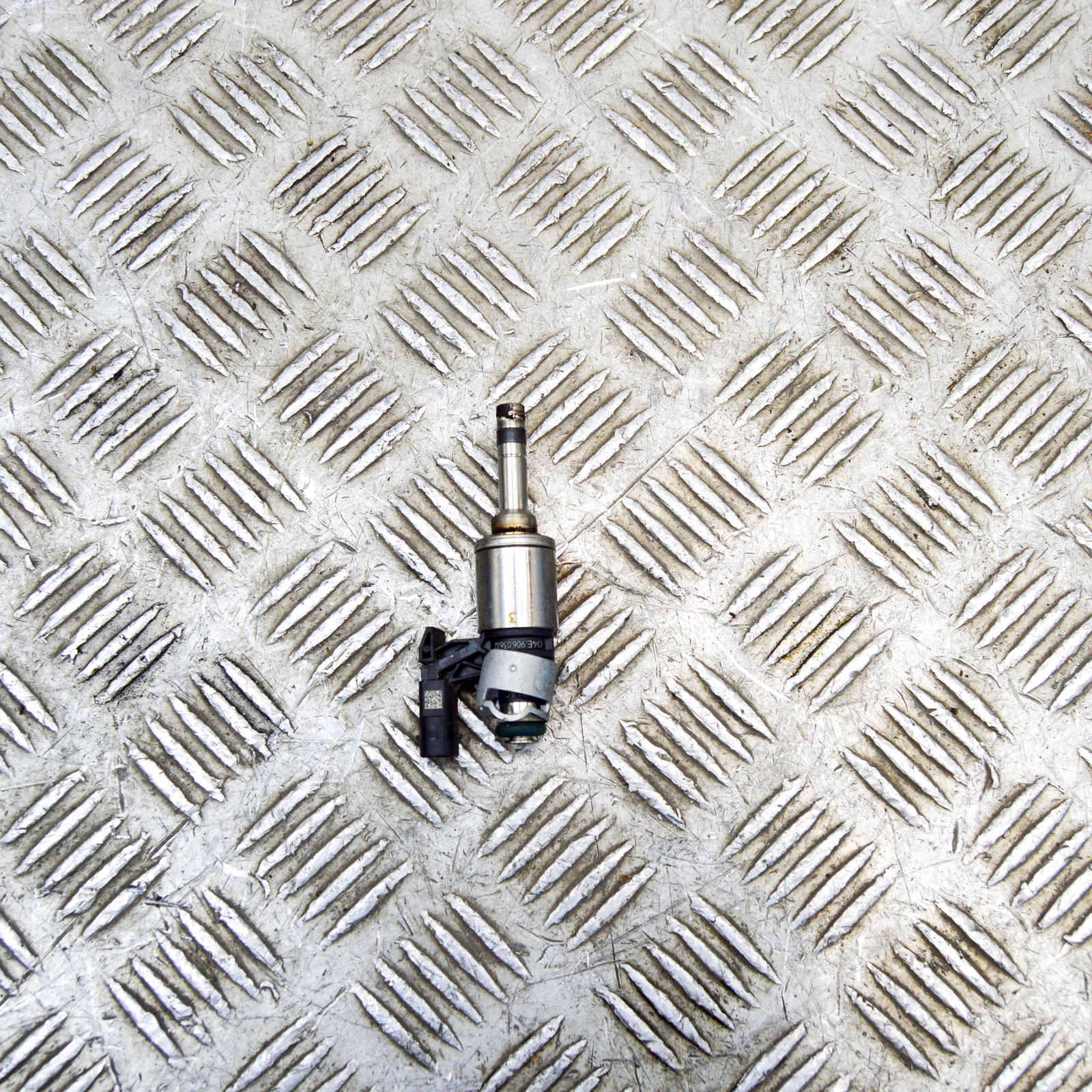 VOLKSWAGEN SCIROCCO MK3 Fuel Injector 0261500354 04E906036Q 1.4TSI 92kw ...