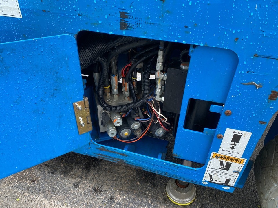 2014 Genie GS-3232 Self Propelled 32’ Electric Scissor Lift with ...