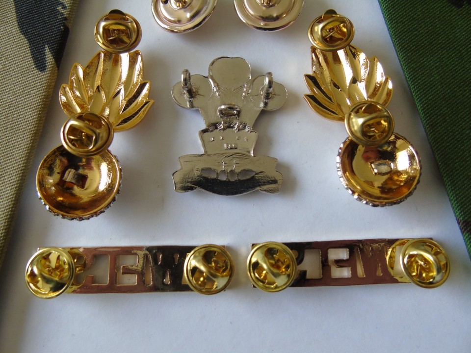British Army Royal Welsh Cap/Collar Badges Buttons Rank Slides ...