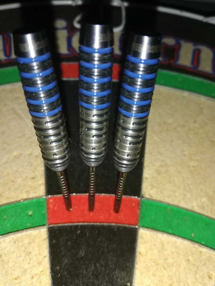 Unicorn 25g heritage t90 + Unicorn 21g code blue darts | eBay UK