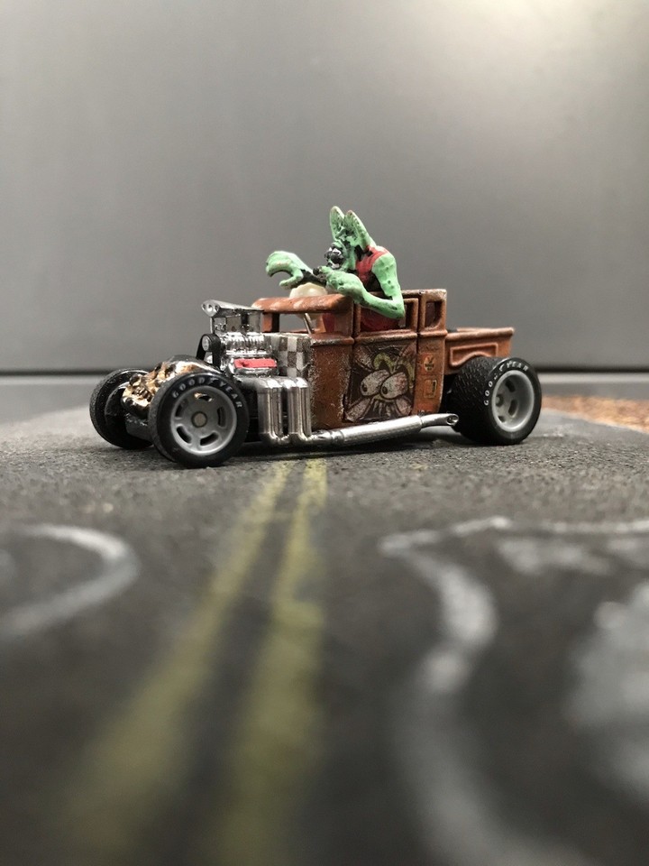 PRE ORDER!!! Hot wheels Boneshaker With Ratfink custom rusted patina ...