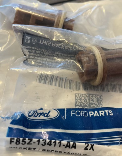 GENUINE FORD NOS SOCKETS (2x) F85Z-13411-AA | eBay