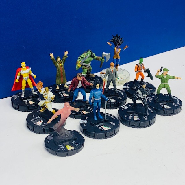 Heroclix miniature mixed 12 figure lot comic game neca Marvel Skaar ...