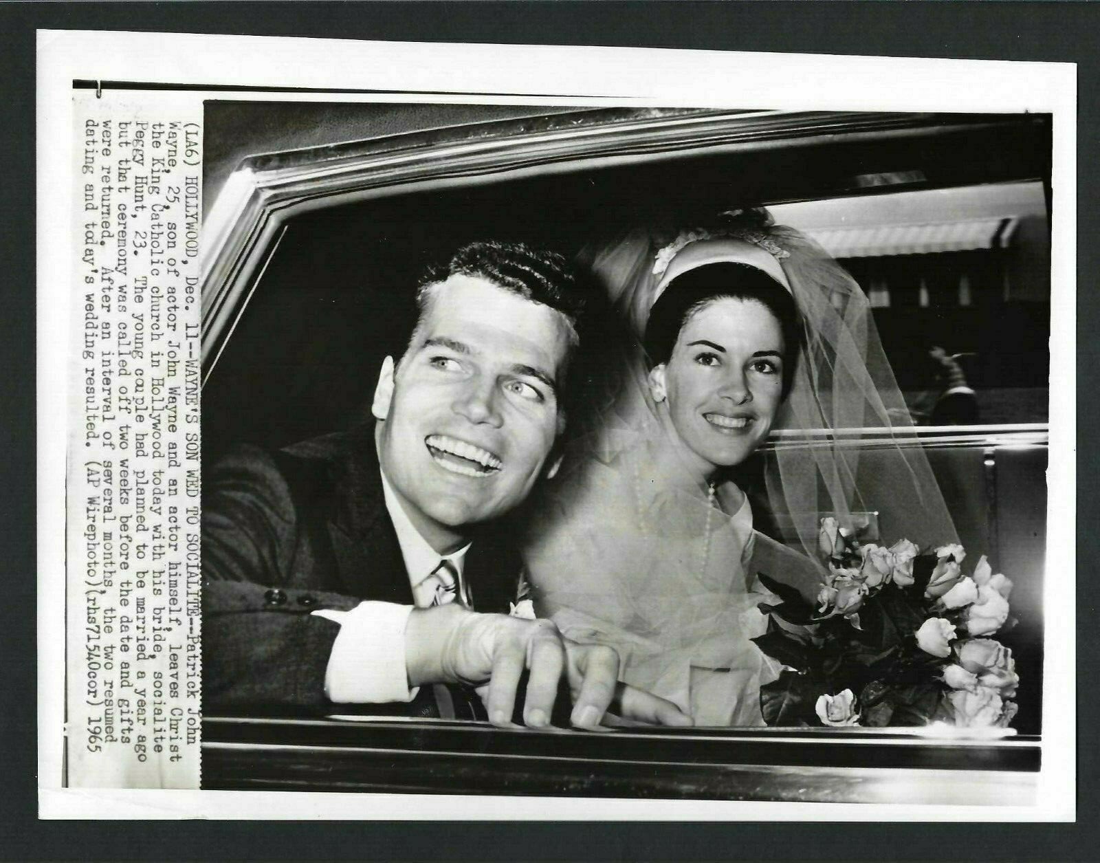 HOLLYWOOD PATRICK JOHN WAYNE + PEGGY HUNT VINTAGE 1965 ORIGINAL PHOTO ...
